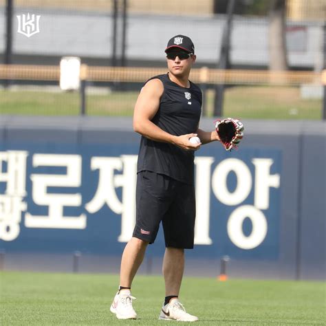 수원 Kt Wiz Kt Wiz 훈련스케치 박영현 장성우 정준영 오윤석 황재균 손동현