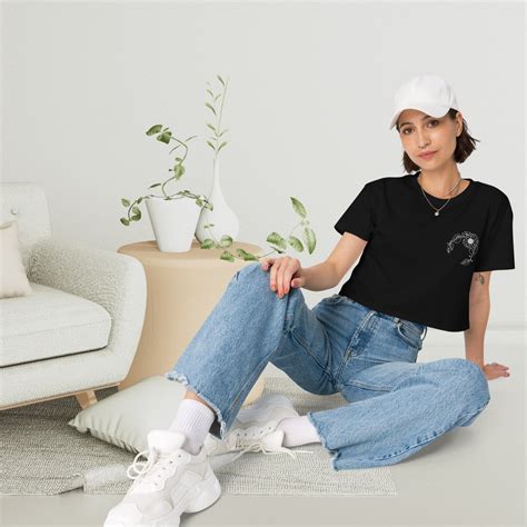 Sunflower Line Art Embroidered Womens Crop Top Floral Minimal Hand