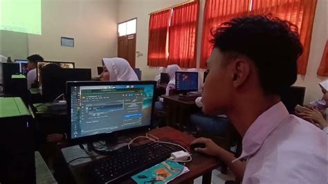 Praktik Python Materi Tentang String Dan Number Informatika Kelas X