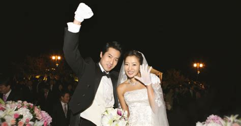 포토 김희선 박주영 커플 결혼하던 날남에게 베푸는 삶 살게요