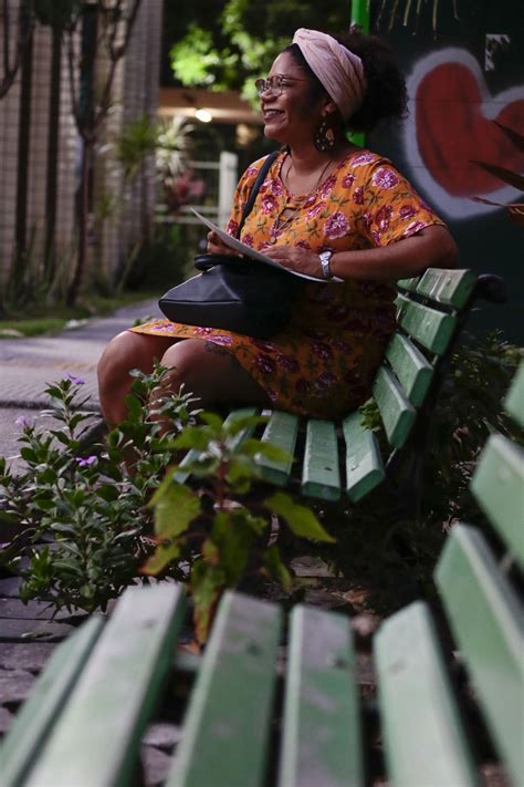 Pretos E Pardos São Mais Pobres Sofrem Mais Violência Têm Piores