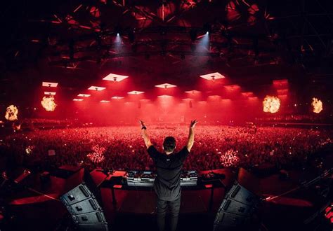 Report Martin Garrix Shows All Hes Got During His Own Night