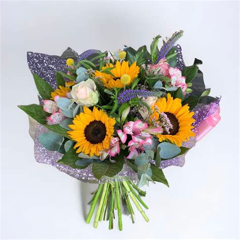 Bouquet4u מגוון רחב של פרחים טריים בכל יום