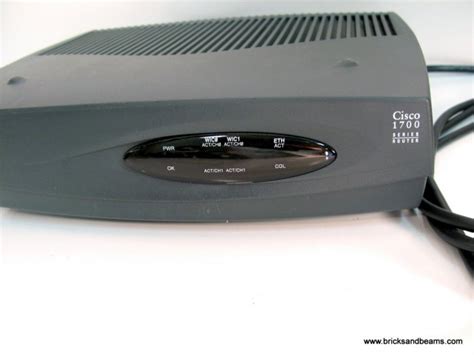 Cisco 1700 Series Router 1720 With Isdn Module T C31 00 1019