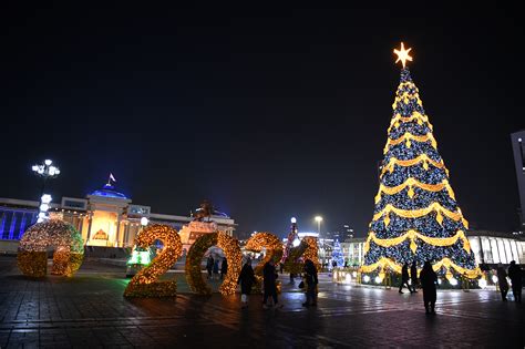 Улаанбаатарын мөнгөн үдэш арга хэмжээ өдөр бүр Сүхбаатарын талбайд болно