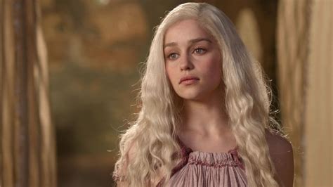 1x01 Winter Is Coming Daenerys Targaryen Image 25689536 Fanpop