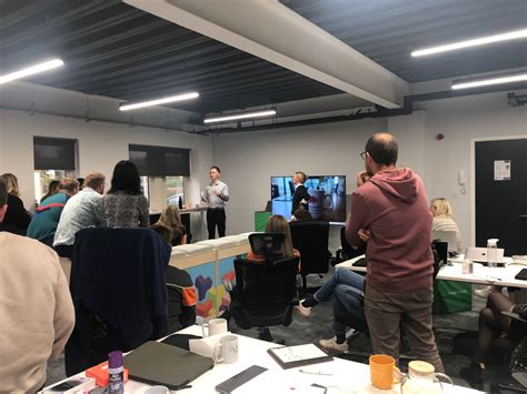 Colin Stone Presenter Voice Coach Comms Consultant