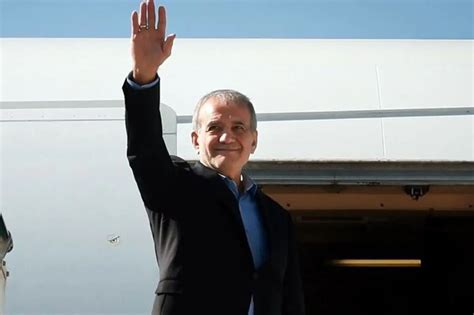 تصاویری از بدرقه مسعود پزشکیان توسط روس‌ها عکس