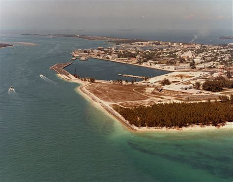 Mm00034028x An Aerial Of The Truman Annex And Key West Har Flickr