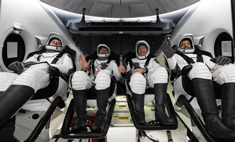 La Cápsula ‘crew Dragon Regresa Una Vez Más A La Tierra Con Un Nuevo