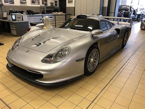 ECR - Porsche 911 GT1 Straßenversion (996) details