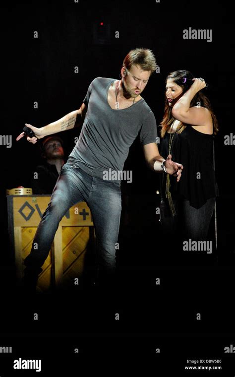 Hillary Scott And Charles Kelley Of Lady Antebellum Cmt Country Music