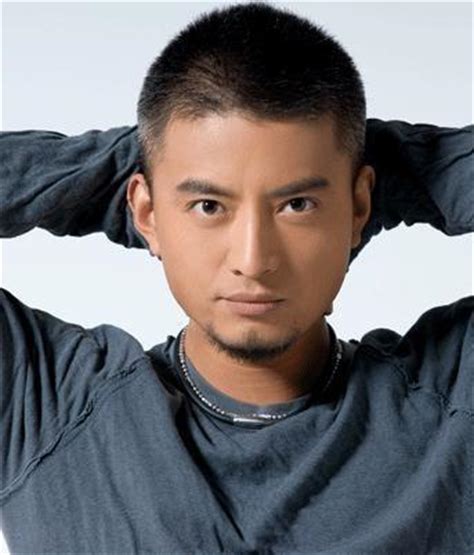 演员邵桐的照片 演员辛雨锡个人资料 伤感说说吧