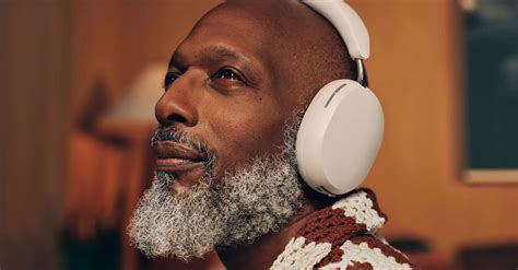 The Sonos Ace Is The Audio Brands First Bluetooth Over Ear Headphones Maxim