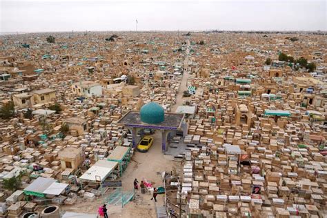 Conhe A O Cemit Rio De Wadi Al Salam No Iraque S Culos E Milh Es De Sepultados