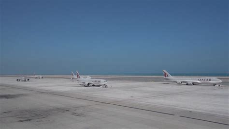 卡塔爾航空客機半空遇氣流釀12人傷 乘客稱飛機曾下墜數秒 Now 新聞