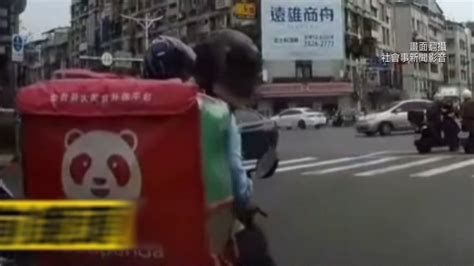 外送員誤擋右轉道！ 運將暴怒大馬路上「髒話互譙」社會 壹新聞