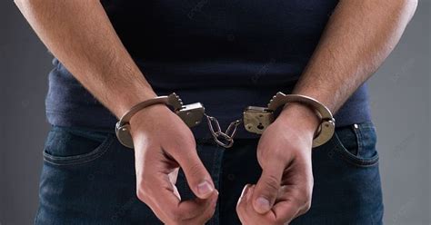 Golpea Salvajemente A Su Pareja En Frente De Sus Hijos