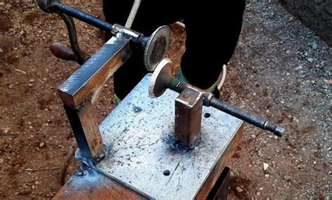 Как сделать мини станок для резки листового металла Mini Diy