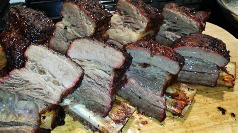 Domingo tem o almoço especial de carnes na Churrascaria do Camilo