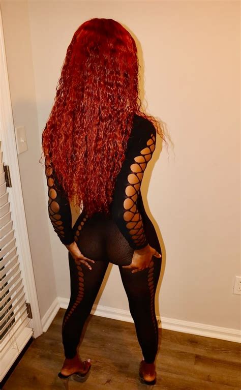 Slim Tatted Ebony Shesfreaky