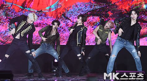 투모로우바이투게더 치명적인 섹시 MK포토 MK스포츠