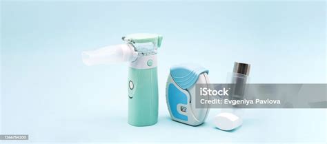 다른 천식 흡입기 흡입을 위한 에어로졸 기관지 천식의 치료 Copd 폐 염증을 치료하고 천식 발작을 예방하기위한 의약품 천식에