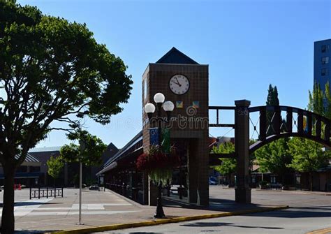 Modern Bus Terminal In Downtown Eugene Oregon Stock Image Image Of