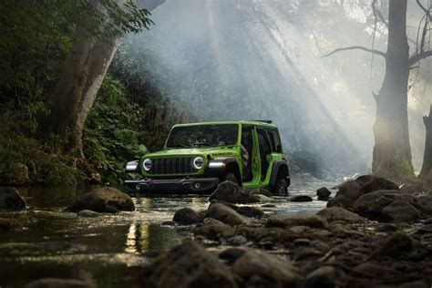Jeep Heads Back To The Park The Jurassic Park