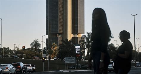 Banco Central De Brasil Abre La Puerta A Alzas De Tasas De Interés
