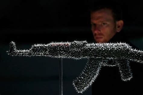 Автомат Калашникова как объект искусства | BURO.