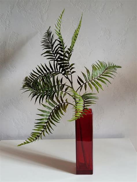 Ваза червона скляна циліндрична — ціна 150 грн у каталозі Вази Купити