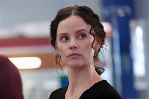 About Chicago Meds Dr Caitlin Lenox Played By Sarah Ramos
