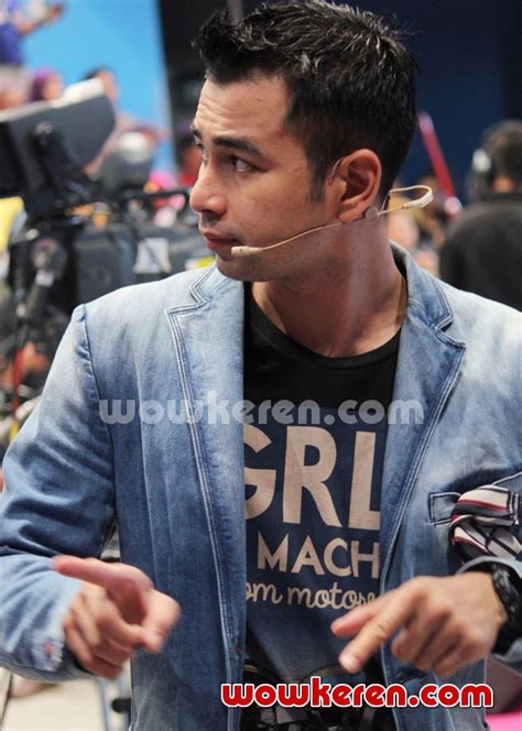 Gambar Foto Raffi Ahmad Saat Menjadi Host Acara Musik Dahsyat Foto