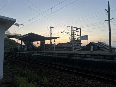 肥薩おれんじ鉄道株式会社公式 on Twitter 上田浦駅の夕暮れ 肥薩おれんじ鉄道