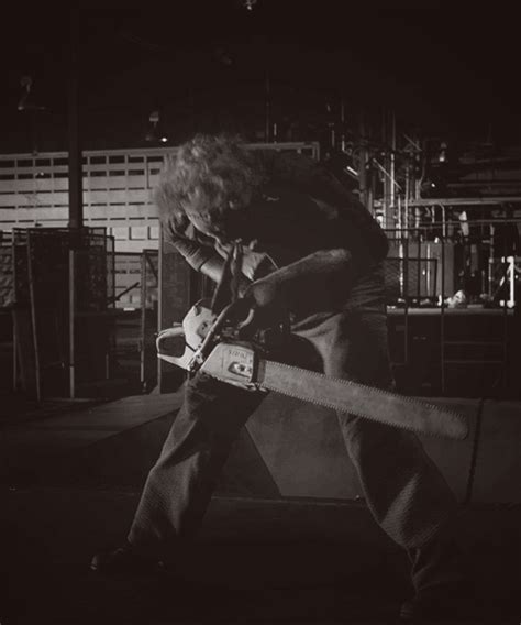 Texas Chain Saw Massacre Gifs WiffleGif