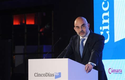 El papel de los medios de información solventes e independientes es
