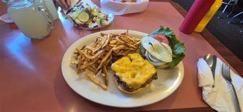 The Rusty Lantern Ucon Restaurant Reviews Photos And Phone Number