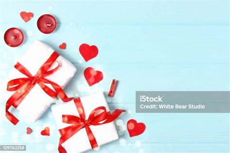 텍스트와 황금 보케를 삽입 할 수있는 장소와 아름다운 발렌타인 데이 배경 0명에 대한 스톡 사진 및 기타 이미지 0명 개념 공휴일 Istock