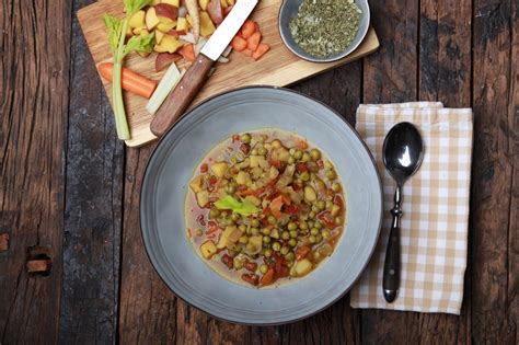 Schnelle Erbsensuppe Mit Estragon Und Getrockneten Tomaten Typisch Heike