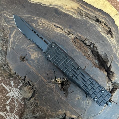 Microtech Combat Troodon Te Delta Frag Le Fluted Dlc Serrated Dlc