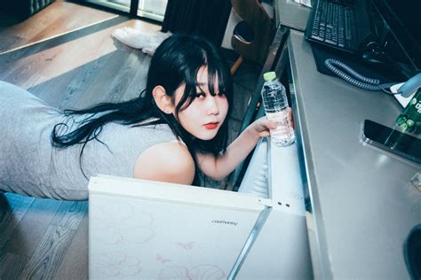 Loozy Zia 지아 Wannait V2ph