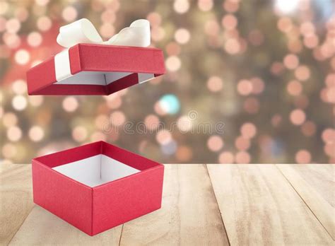 Open Empty Single Red T Box Decorate White Ribbon Bow Isolated On