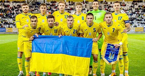 Віталій Роман та Ілля Квасниця у складі молодіжної збірної України з футболу готуються до матчів