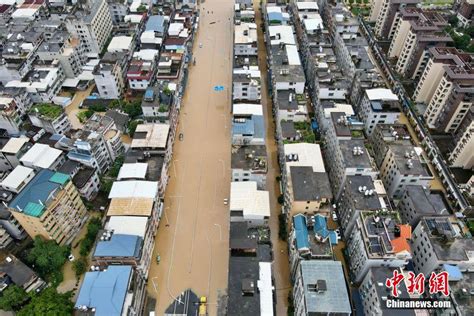 台风“海葵”带来强降雨 福州郊区现内涝 搜狐大视野 搜狐新闻