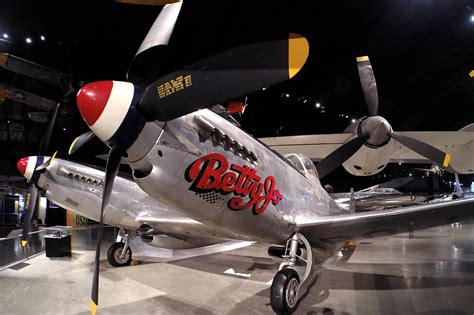 P 82 Twin Mustang