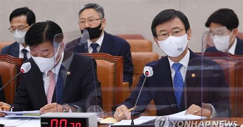 해수부 공정위 해운사 담합 두고 평행선국감장서 이견노출