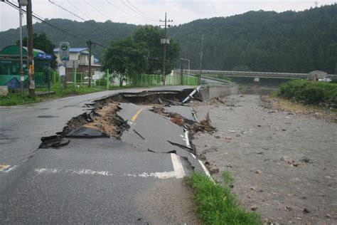 Global Weather Headlines Include Deadly Storms In Australia And Record