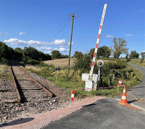 Voie Sncf Etang Autun Des Travaux Sur Les Passages à Niveau De Laizy