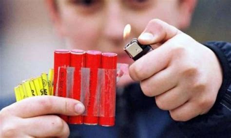 ڈیرہ اسماعیل خان میں پٹاخوں کی ڈبی نے کمسن بچے کی جان لے لی ٹی این